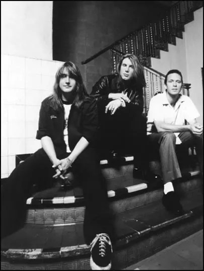 A few rare pictures from the 1995-1998 years – Temple of Goo – The ...